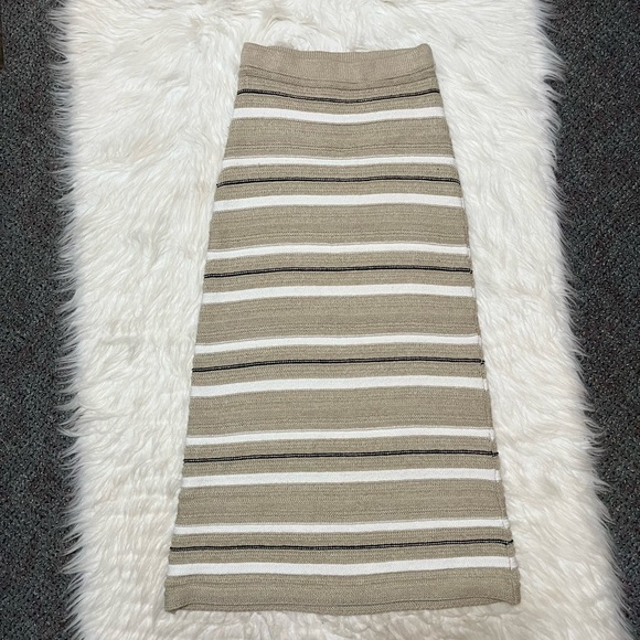 Zara | Skirts | Zara Knit Maxi Skirt Tan Maxi Skirt Neutral Skirt ...